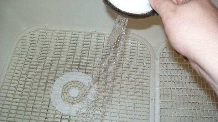 How to Clean a Window Fan and Keep It Clean [7 Quick Steps]