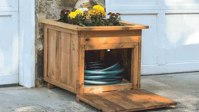 Trendy Garden Hose Holder Ideas to Organize Your Outdoor Oasis - Okay ...