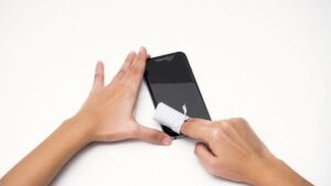 How to Remove a Screen Protector Safely {EASY STEPS}