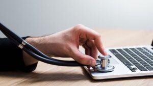 Broken Laptop: How To Troubleshoot & Repair {EASY FIXES}